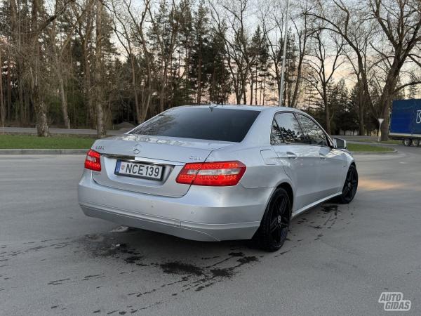 Grey Mercedes-Benz E 220 2010 in Vilnius, with an engine capacity of 2.20 L and mileage of 360 thousand km for 4500 €, photo 3 on AUTOMOTO.COM.LV