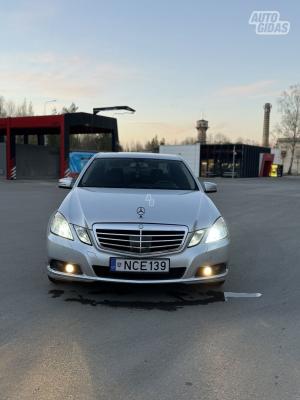 Pelēks Mercedes-Benz E 220 2010 Viļņa, ar dzinēja tilpumu 2.20 L un nobraukumu 360 tūkst. km par 4500 €, foto 6 vietnē AUTOMOTO.COM.LV