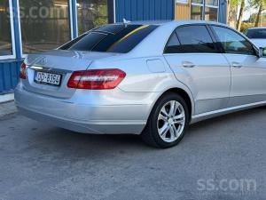 Pelēks Mercedes-Benz E 220 2010 Rīga, ar dzinēja tilpumu 2.20 L un nobraukumu 0 tūkst. km par 5850 €, foto 5 vietnē AUTOMOTO.COM.LV