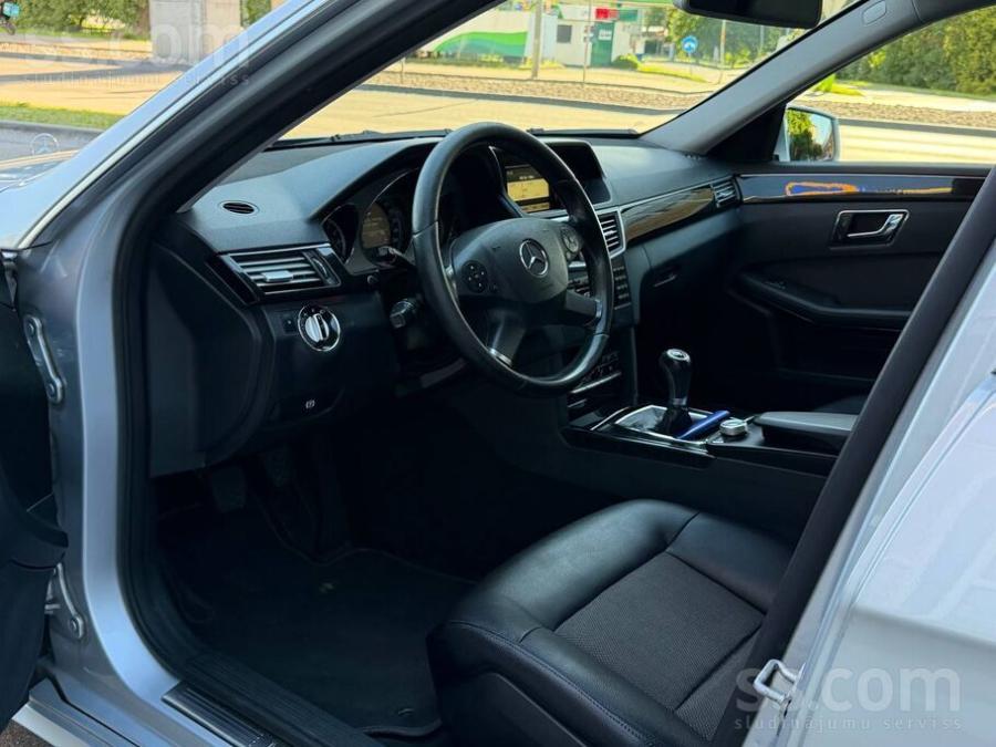 Pelēks Mercedes-Benz E 220 2010 Rīga, ar dzinēja tilpumu 2.20 L un nobraukumu 0 tūkst. km par 5850 €, foto 9 vietnē AUTOMOTO.COM.LV
