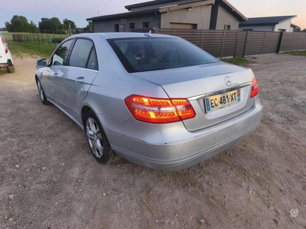 Pelēks Mercedes-Benz E 220 2010 Raseiniai, ar dzinēja tilpumu 2.14 L un nobraukumu 300 tūkst. km par 3499 €, foto 4 vietnē AUTOMOTO.COM.LV