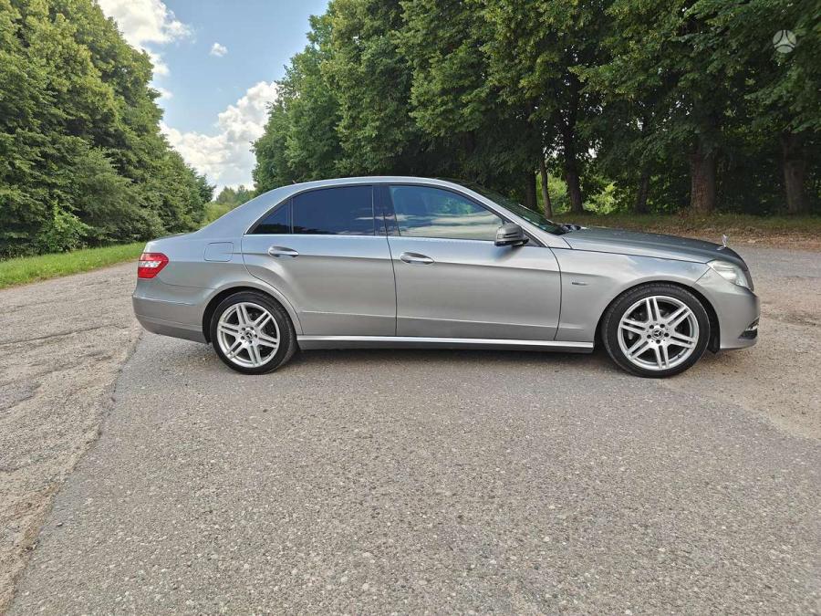 Серый Мерседес E 220 2010 в Таураге, объемом двигателя 2.14 л и пробегом 273 тыс. км за 5900 €, фото 10 на AUTOMOTO.COM.LV