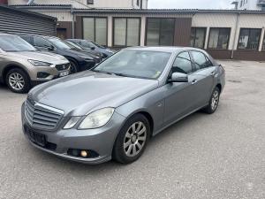 Grey Mercedes-Benz E 220 2010 in Vilnius, with an engine capacity of 0.00 L and mileage of 400 thousand km for 4200 €, photo  on AUTOMOTO.COM.LV