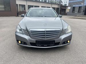 Серый Мерседес E 220 2010 в Вильнюс, объемом двигателя 0.00 л и пробегом 400 тыс. км за 4200 €, фото 6 на AUTOMOTO.COM.LV