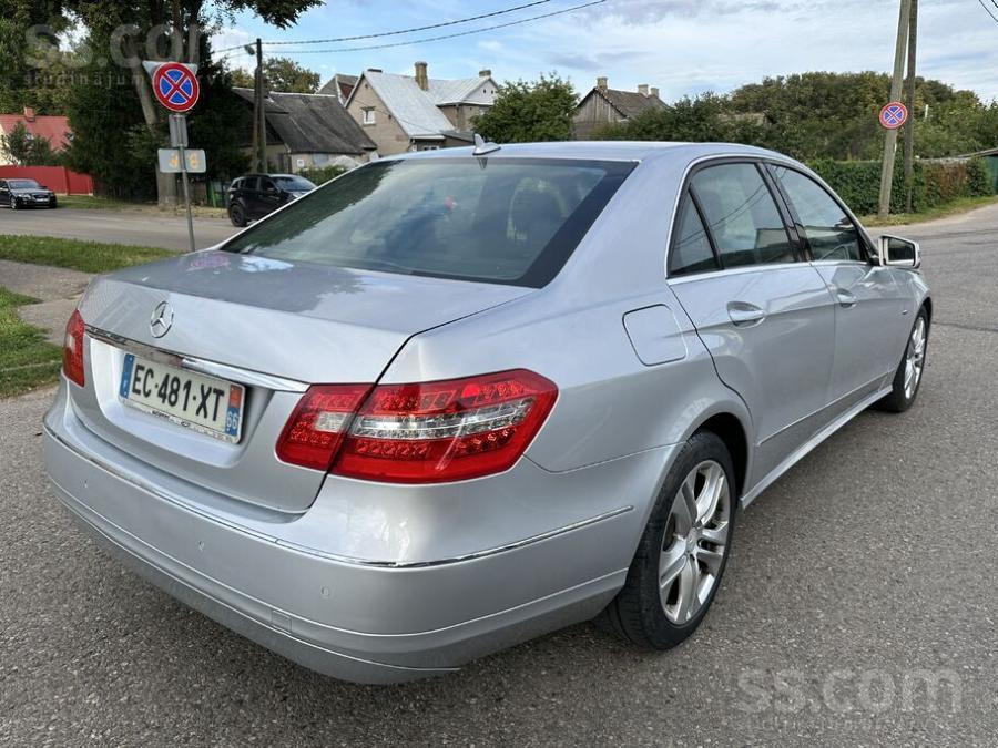 Серый Мерседес E 220 2010 в Даугавпилс, объемом двигателя 2.20 л и пробегом 298 тыс. км за 6250 €, фото 5 на AUTOMOTO.COM.LV