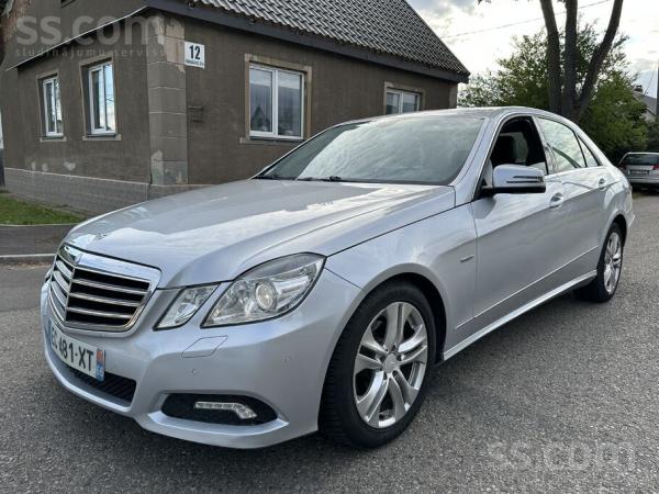 Grey Mercedes-Benz E 220 2010 in Daugavpils, with an engine capacity of 2.20 L and mileage of 298 thousand km for 6250 €, photo 7 on AUTOMOTO.COM.LV