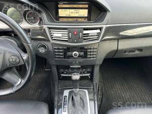 Серый Мерседес E 220 2010 в Даугавпилс, объемом двигателя 2.20 л и пробегом 298 тыс. км за 6250 €, фото 15 на AUTOMOTO.COM.LV