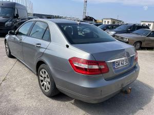 Серый Мерседес E 220 2010 в Вильнюс, объемом двигателя 2.20 л и пробегом 320 тыс. км за 4199 €, фото 5 на AUTOMOTO.COM.LV