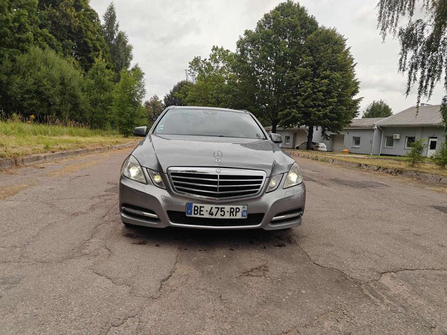 Серый Мерседес E 220 2010 в Таураге, объемом двигателя 2.14 л и пробегом 274 тыс. км за 5700 €, фото 3 на AUTOMOTO.COM.LV