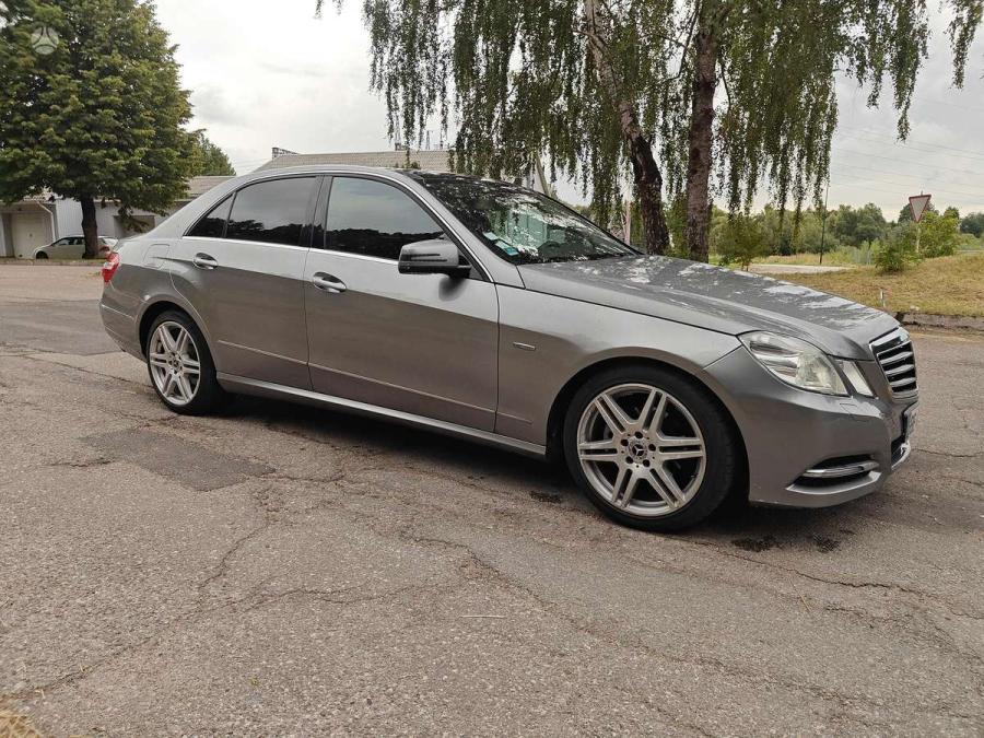 Серый Мерседес E 220 2010 в Таураге, объемом двигателя 2.14 л и пробегом 274 тыс. км за 5700 €, фото 5 на AUTOMOTO.COM.LV