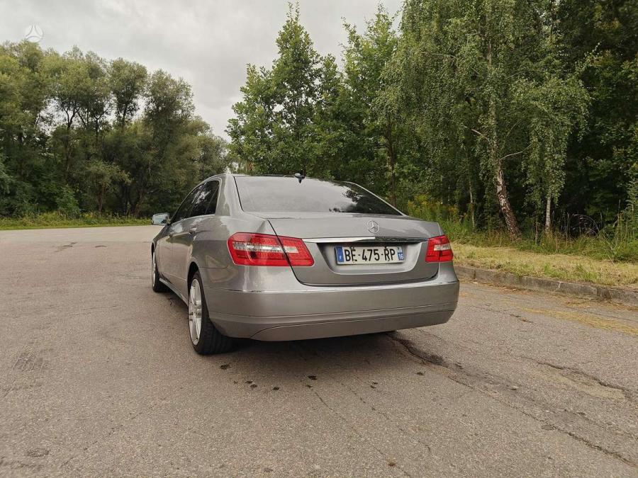 Серый Мерседес E 220 2010 в Таураге, объемом двигателя 2.14 л и пробегом 274 тыс. км за 5700 €, фото 9 на AUTOMOTO.COM.LV