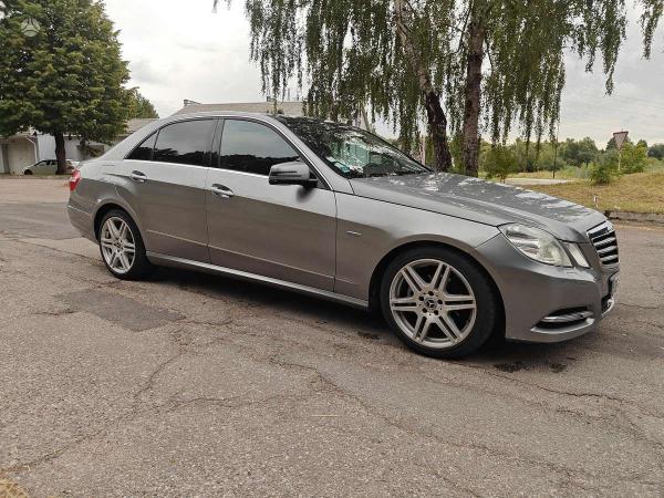 Серый Мерседес E 220 2010 в Таураге, объемом двигателя 2.14 л и пробегом 274 тыс. км за 5700 €, фото 5 на AUTOMOTO.COM.LV