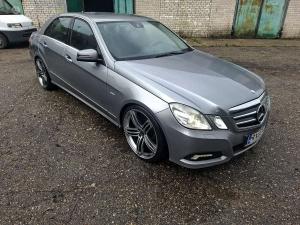 Grey Mercedes-Benz E 220 2010 in Radviliskis, with an engine capacity of 2.00 L and mileage of 291 thousand km for 3999 €, photo 3 on AUTOMOTO.COM.LV