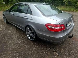 Grey Mercedes-Benz E 220 2010 in Radviliskis, with an engine capacity of 2.00 L and mileage of 291 thousand km for 3999 €, photo 4 on AUTOMOTO.COM.LV