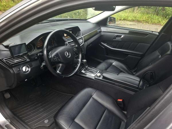 Grey Mercedes-Benz E 220 2010 in Radviliskis, with an engine capacity of 2.00 L and mileage of 291 thousand km for 3999 €, photo 7 on AUTOMOTO.COM.LV