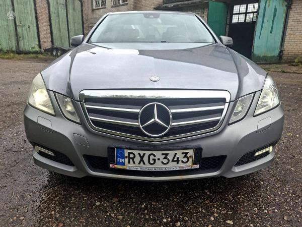 Grey Mercedes-Benz E 220 2010 in Radviliskis, with an engine capacity of 2.00 L and mileage of 291 thousand km for 3999 €, photo 9 on AUTOMOTO.COM.LV