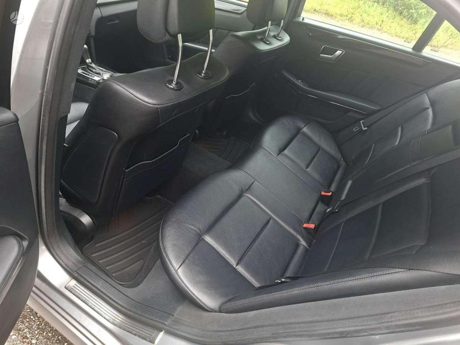 Grey Mercedes-Benz E 220 2010 in Radviliskis, with an engine capacity of 2.00 L and mileage of 291 thousand km for 3999 €, photo 13 on AUTOMOTO.COM.LV