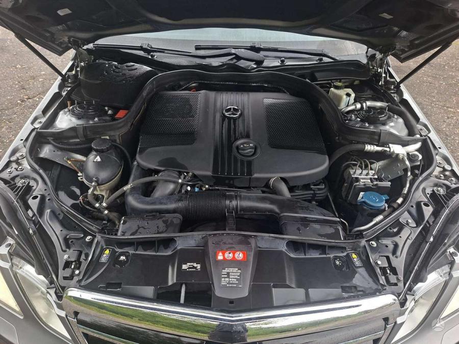 Grey Mercedes-Benz E 220 2010 in Radviliskis, with an engine capacity of 2.00 L and mileage of 291 thousand km for 3999 €, photo 16 on AUTOMOTO.COM.LV