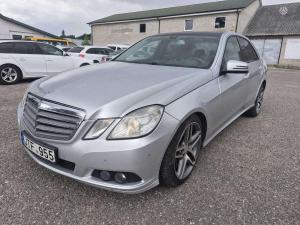 Pelēks Mercedes-Benz E 220 2010 Kelmė, ar dzinēja tilpumu 2.14 L un nobraukumu 300 tūkst. km par 2300 €, foto  vietnē AUTOMOTO.COM.LV