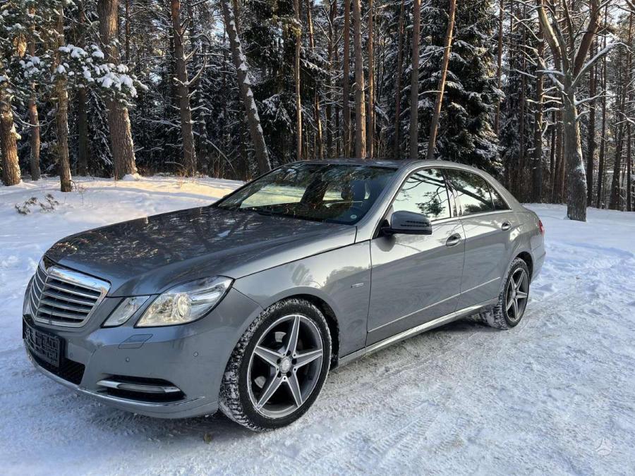 Grey Mercedes-Benz E 220 2011 in Vilnius, with an engine capacity of 2.14 L and mileage of 292 thousand km for 6990 €, photo 3 on AUTOMOTO.COM.LV