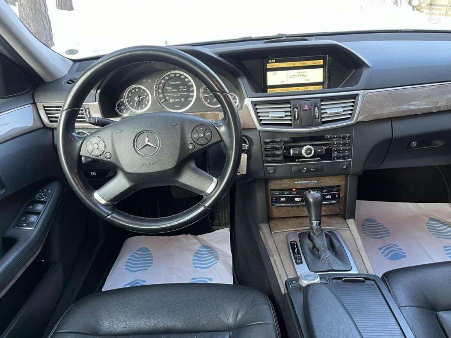 Grey Mercedes-Benz E 220 2011 in Vilnius, with an engine capacity of 2.14 L and mileage of 292 thousand km for 6990 €, photo 20 on AUTOMOTO.COM.LV