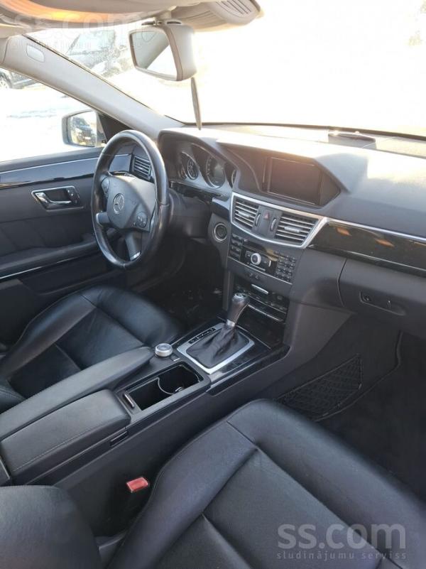 Pelēks Mercedes-Benz E 220 2011 Tukums, ar dzinēja tilpumu 2.20 L un nobraukumu 0 tūkst. km par 6999 €, foto 6 vietnē AUTOMOTO.COM.LV