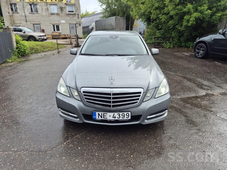 Pelēks Mercedes-Benz E 220 2011 Rīga, ar dzinēja tilpumu 2.20 L un nobraukumu 342 tūkst. km par 7990 €, foto 4 vietnē AUTOMOTO.COM.LV