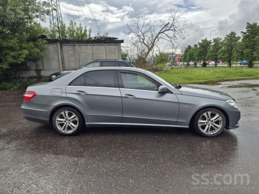 Pelēks Mercedes-Benz E 220 2011 Rīga, ar dzinēja tilpumu 2.20 L un nobraukumu 342 tūkst. km par 7990 €, foto 6 vietnē AUTOMOTO.COM.LV