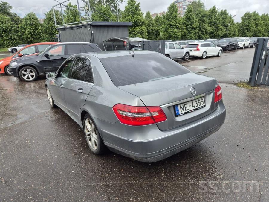 Pelēks Mercedes-Benz E 220 2011 Rīga, ar dzinēja tilpumu 2.20 L un nobraukumu 342 tūkst. km par 7990 €, foto 9 vietnē AUTOMOTO.COM.LV
