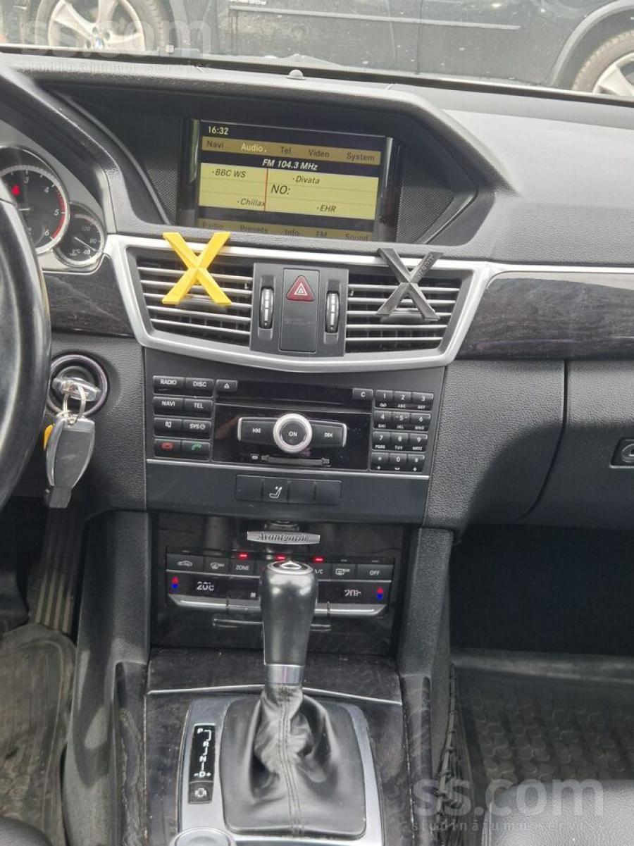 Pelēks Mercedes-Benz E 220 2011 Rīga, ar dzinēja tilpumu 2.20 L un nobraukumu 342 tūkst. km par 7990 €, foto 13 vietnē AUTOMOTO.COM.LV