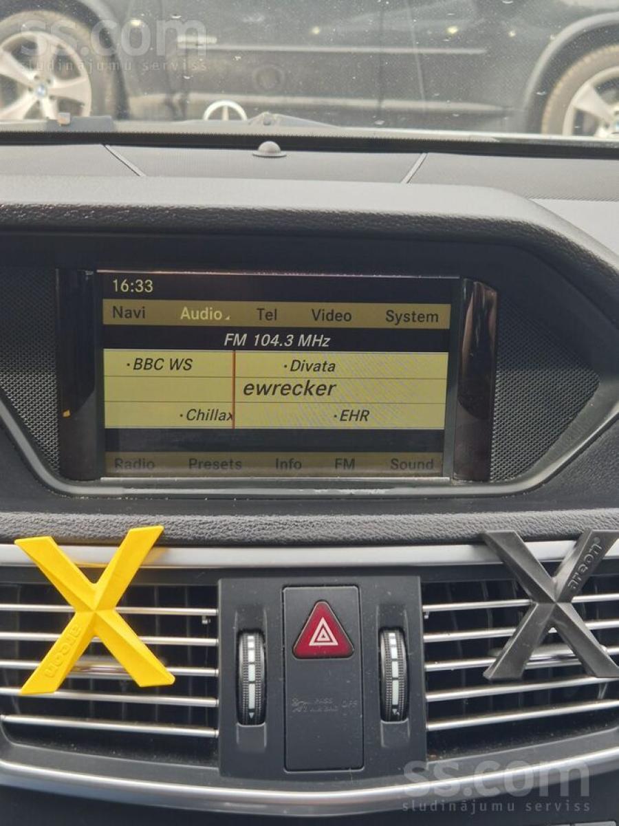Pelēks Mercedes-Benz E 220 2011 Rīga, ar dzinēja tilpumu 2.20 L un nobraukumu 342 tūkst. km par 7990 €, foto 18 vietnē AUTOMOTO.COM.LV