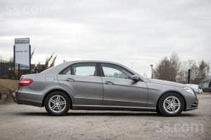 Серый Мерседес E 220 2011 в Тукумс, объемом двигателя 2.20 л и пробегом 0 тыс. км за 5999 €, фото 3 на AUTOMOTO.COM.LV