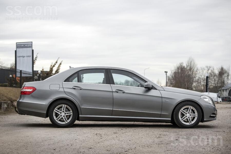 Серый Мерседес E 220 2011 в Тукумс, объемом двигателя 2.20 л и пробегом 0 тыс. км за 5999 €, фото 3 на AUTOMOTO.COM.LV
