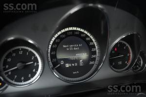 Серый Мерседес E 220 2011 в Тукумс, объемом двигателя 2.20 л и пробегом 0 тыс. км за 5999 €, фото 17 на AUTOMOTO.COM.LV