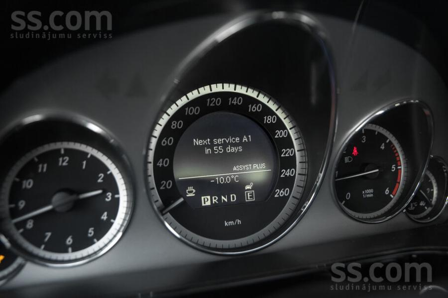 Серый Мерседес E 220 2011 в Тукумс, объемом двигателя 2.20 л и пробегом 0 тыс. км за 5999 €, фото 17 на AUTOMOTO.COM.LV