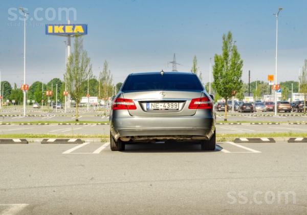 Серый Мерседес E 220 2011 в Рига, объемом двигателя 2.20 л и пробегом 342 тыс. км за 7990 €, фото 7 на AUTOMOTO.COM.LV