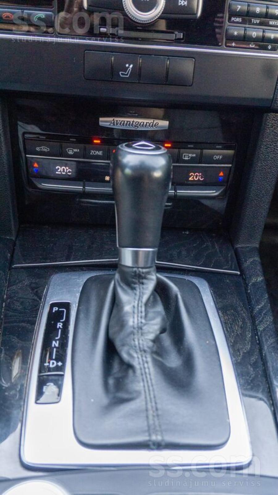Grey Mercedes-Benz E 220 2011 in Riga, with an engine capacity of 2.20 L and mileage of 342 thousand km for 7990 €, photo 17 on AUTOMOTO.COM.LV