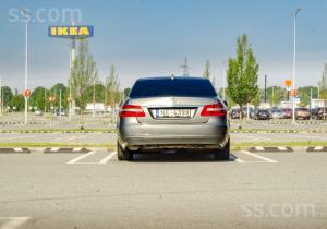 Серый Мерседес E 220 2011 в Рига, объемом двигателя 2.20 л и пробегом 342 тыс. км за 6590 €, фото 7 на AUTOMOTO.COM.LV