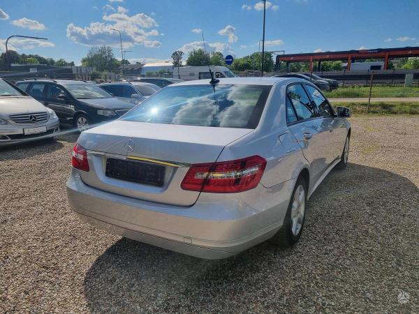 Серый Мерседес E 220 2011 в Каунас, объемом двигателя 2.20 л и пробегом 350 тыс. км за 4800 €, фото 3 на AUTOMOTO.COM.LV