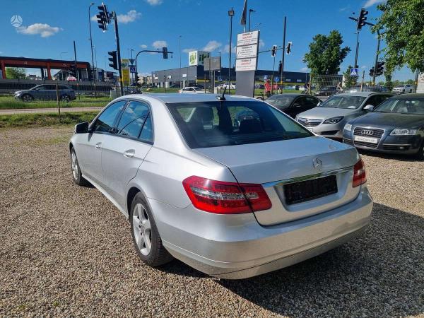 Grey Mercedes-Benz E 220 2011 in Kaunas, with an engine capacity of 2.20 L and mileage of 350 thousand km for 4800 €, photo 4 on AUTOMOTO.COM.LV