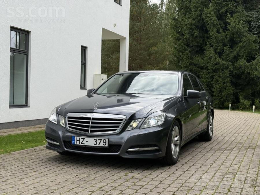Pelēks Mercedes-Benz E 220 2011 Rīga, ar dzinēja tilpumu 2.20 L un nobraukumu 190 tūkst. km par 8300 €, foto 1 vietnē AUTOMOTO.COM.LV