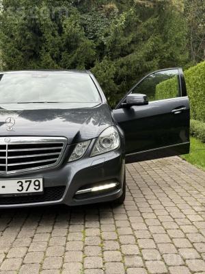 Pelēks Mercedes-Benz E 220 2011 Rīga, ar dzinēja tilpumu 2.20 L un nobraukumu 190 tūkst. km par 8300 €, foto 8 vietnē AUTOMOTO.COM.LV