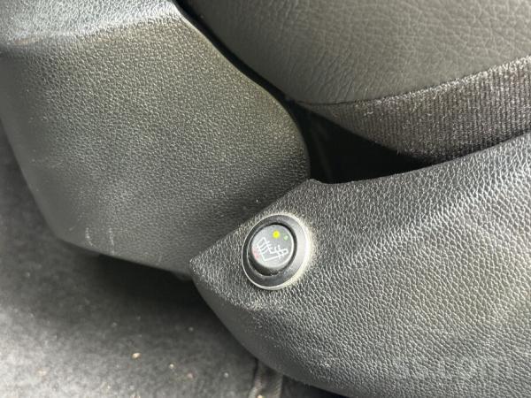 Pelēks Mercedes-Benz E 220 2011 Rīga, ar dzinēja tilpumu 2.20 L un nobraukumu 190 tūkst. km par 8300 €, foto 11 vietnē AUTOMOTO.COM.LV