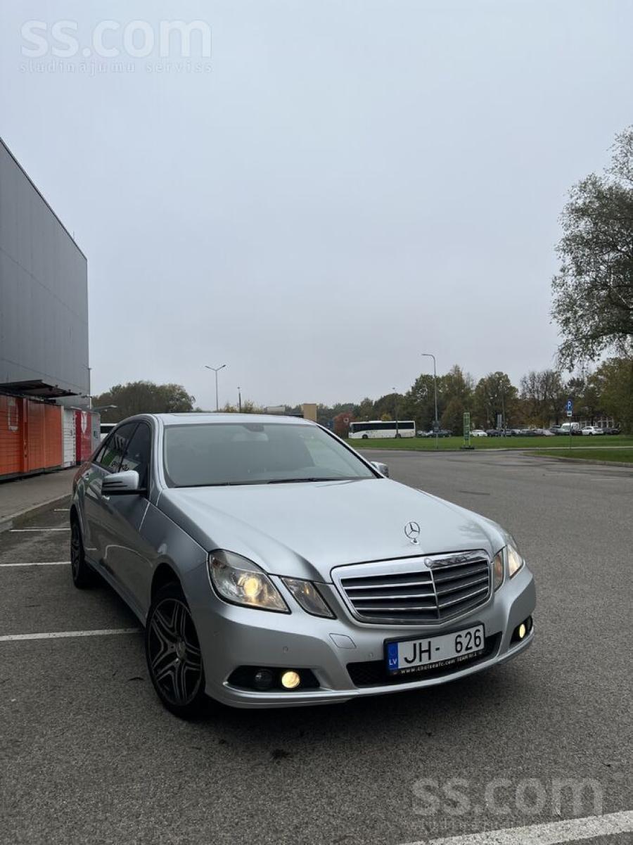 Pelēks Mercedes-Benz E 220 2011 Rīga, ar dzinēja tilpumu 2.20 L un nobraukumu 269 tūkst. km par 5000 €, foto 3 vietnē AUTOMOTO.COM.LV