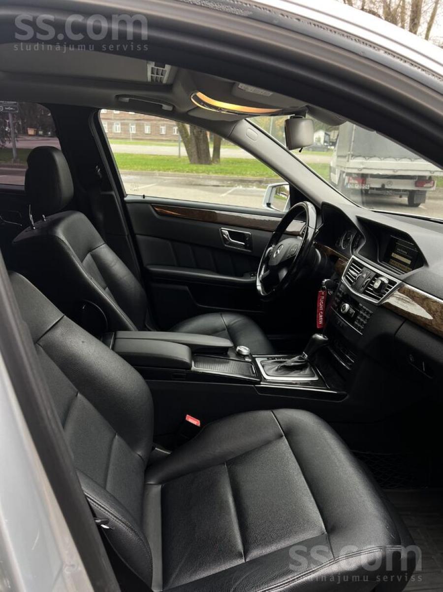 Pelēks Mercedes-Benz E 220 2011 Rīga, ar dzinēja tilpumu 2.20 L un nobraukumu 269 tūkst. km par 5000 €, foto 9 vietnē AUTOMOTO.COM.LV