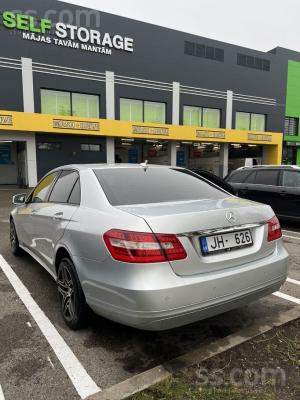 Pelēks Mercedes-Benz E 220 2011 Rīga, ar dzinēja tilpumu 2.20 L un nobraukumu 269 tūkst. km par 5000 €, foto 14 vietnē AUTOMOTO.COM.LV