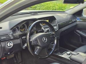 Grey Mercedes-Benz E 220 2012 in Vilnius, with an engine capacity of 2.14 L and mileage of 314 thousand km for 8700 €, photo 6 on AUTOMOTO.COM.LV