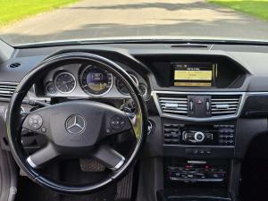 Grey Mercedes-Benz E 220 2012 in Vilnius, with an engine capacity of 2.14 L and mileage of 314 thousand km for 8700 €, photo 7 on AUTOMOTO.COM.LV