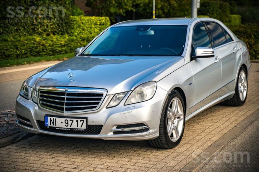 Grey Mercedes-Benz E 220 2012 in Riga, with an engine capacity of 2.20 L and mileage of 298 thousand km for 5990 €, photo 1 on AUTOMOTO.COM.LV