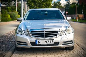 Grey Mercedes-Benz E 220 2012 in Riga, with an engine capacity of 2.20 L and mileage of 298 thousand km for 5990 €, photo 3 on AUTOMOTO.COM.LV